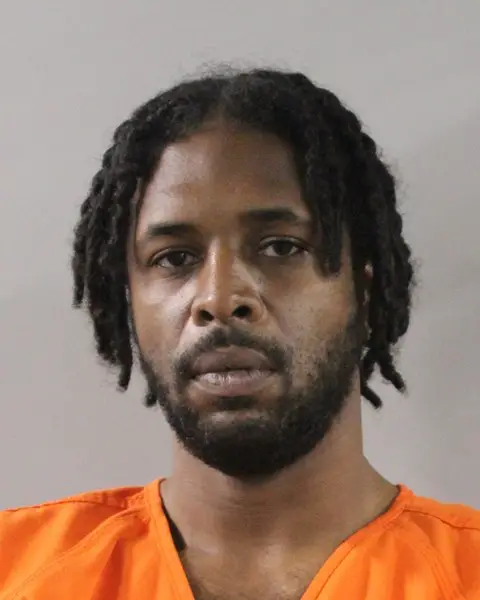 OAMEZZ RAGLAND booked for 5000.00